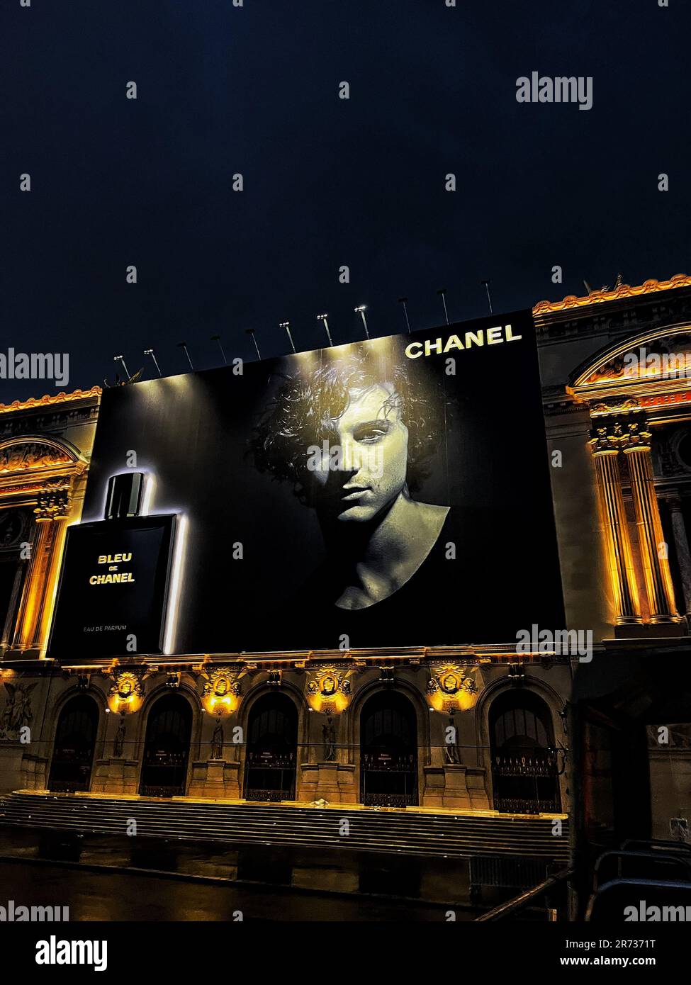 Chanel werbetafel -Fotos und -Bildmaterial in hoher Auflösung – Alamy