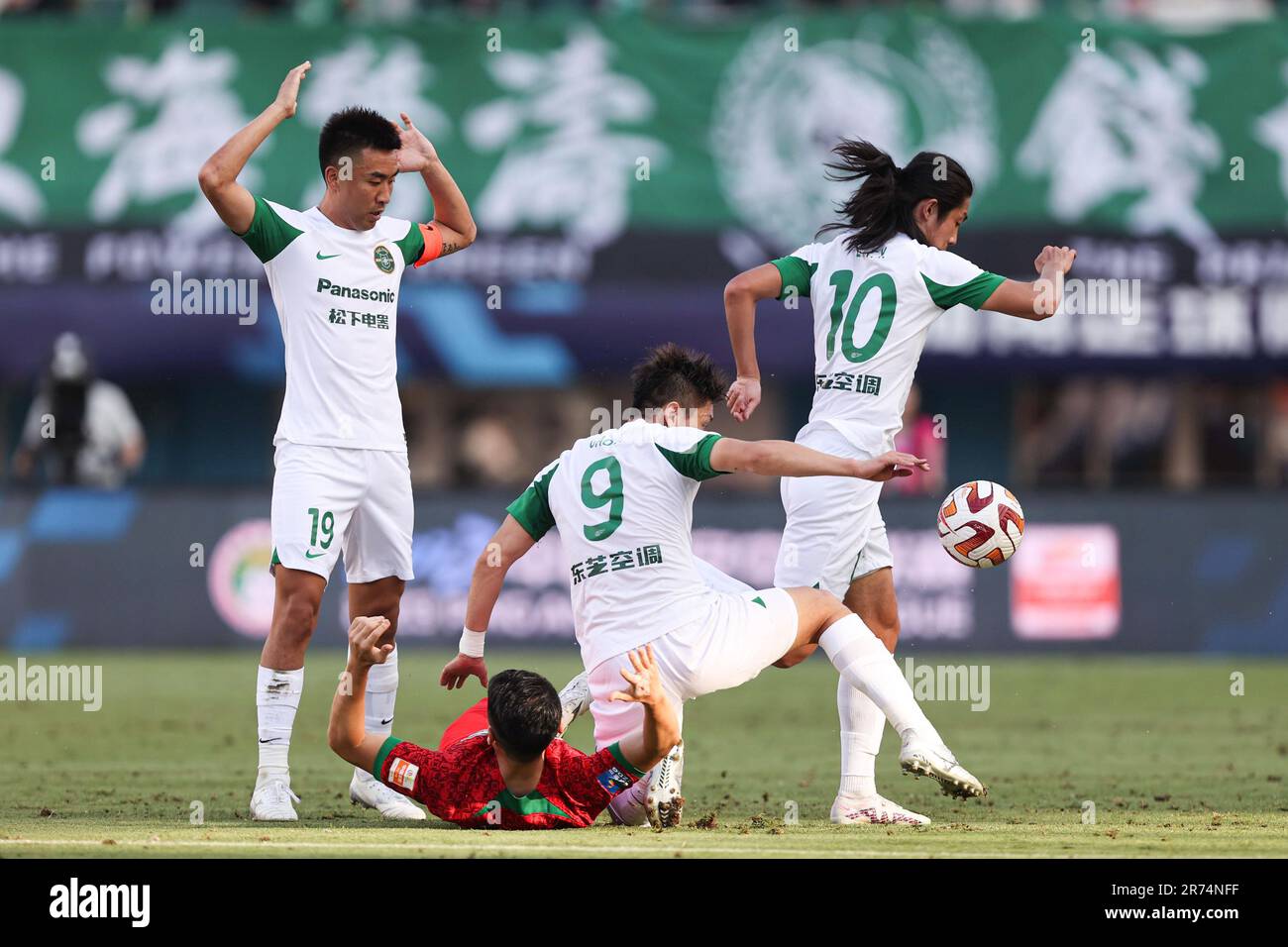 Der Henan Football Club 2-2 zieht den Zhejiang Professional Football ...