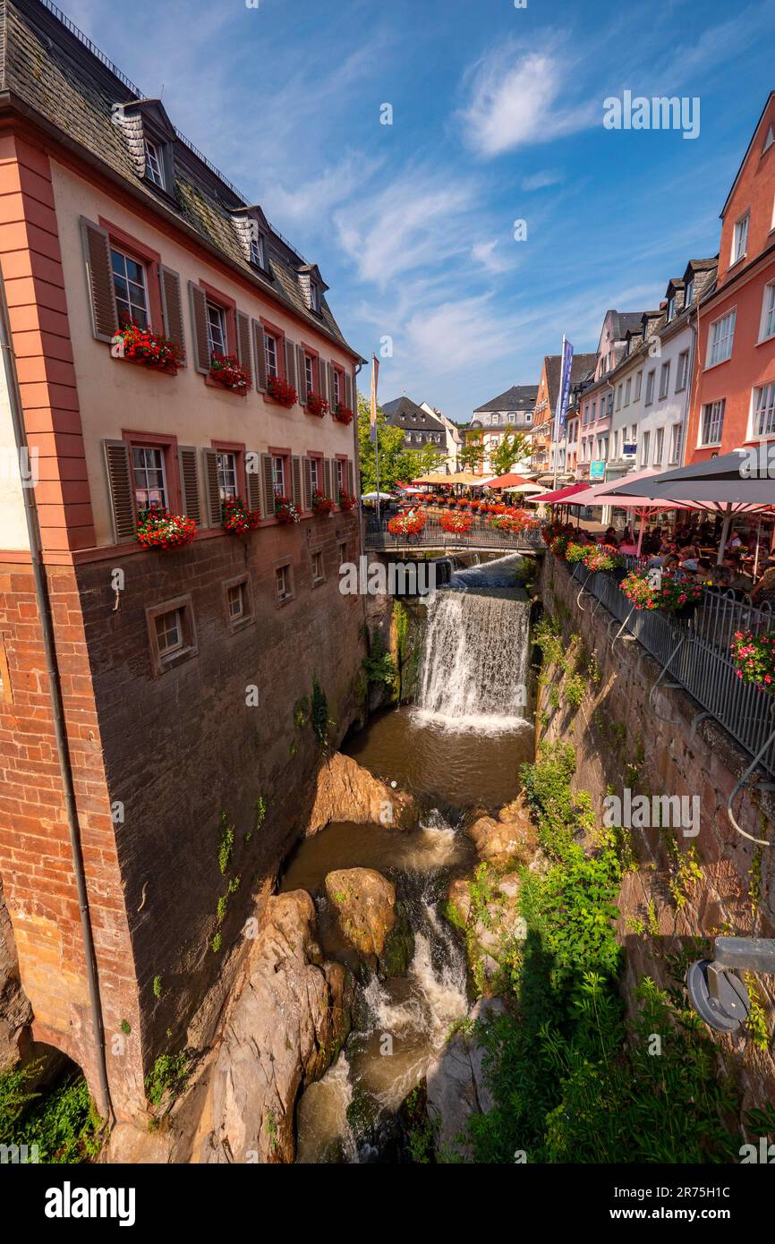 Leukbach-Wasserfall und Amüseum in Saarburg am Saar, Saar-Tal ...