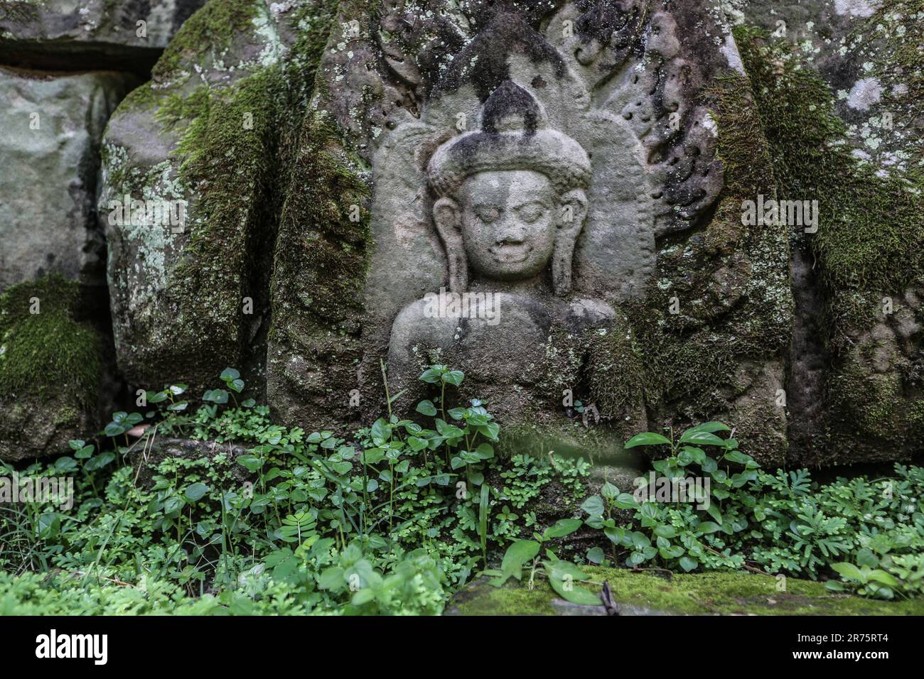 Angkor Thom („Big City“) war die letzte Hauptstadt des angkorianischen ...