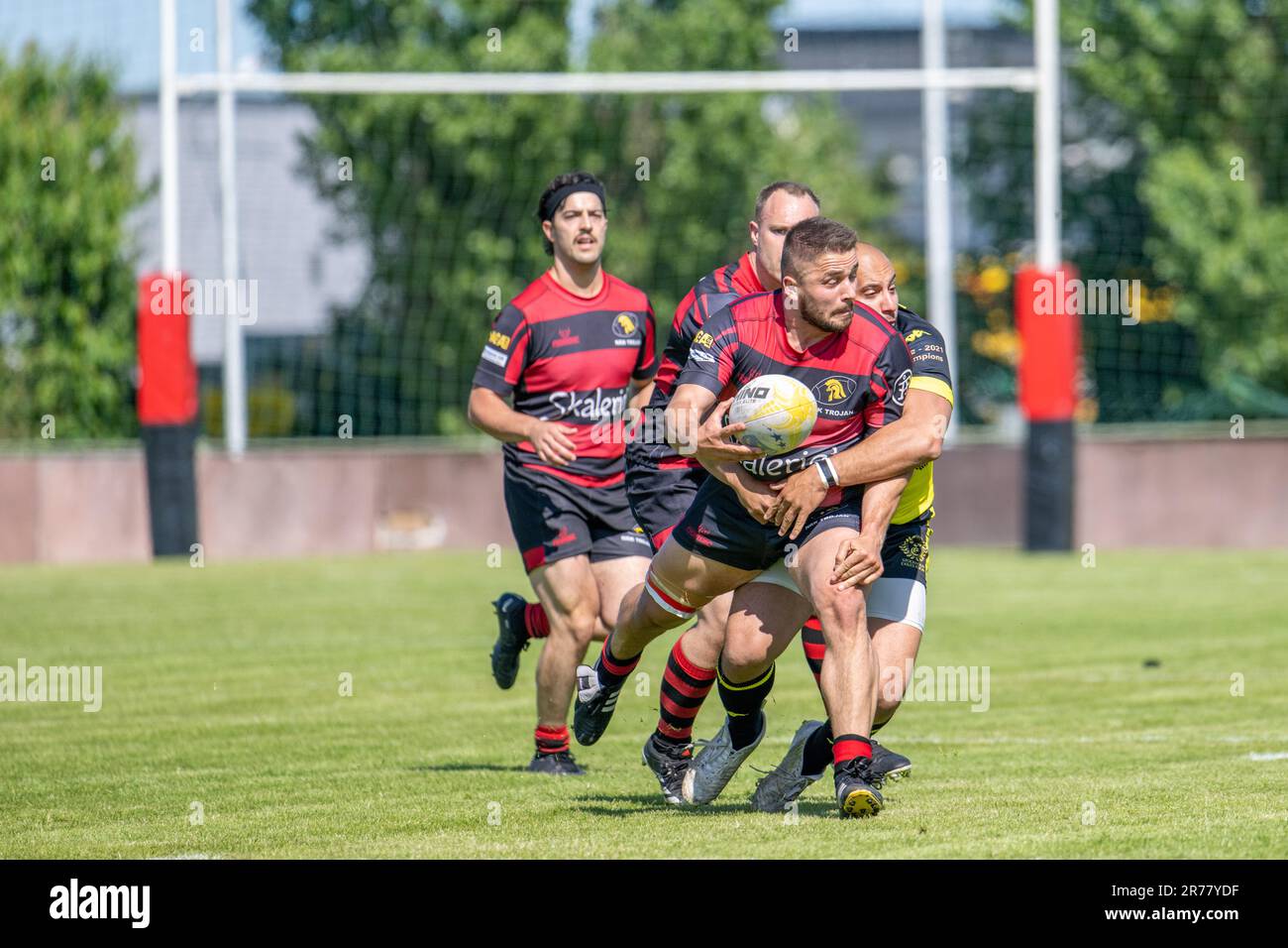Rugby-Spiel zwischen NRK Trojan (schwarz-rot) und Stockholm Exiles in ...