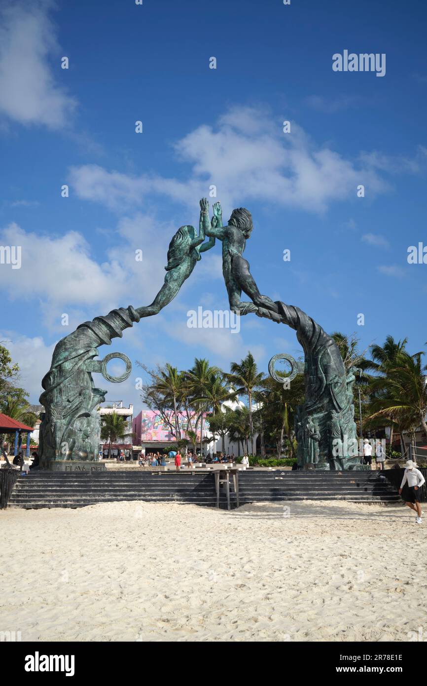 Portal maya sculpture playa del -Fotos und -Bildmaterial in hoher ...