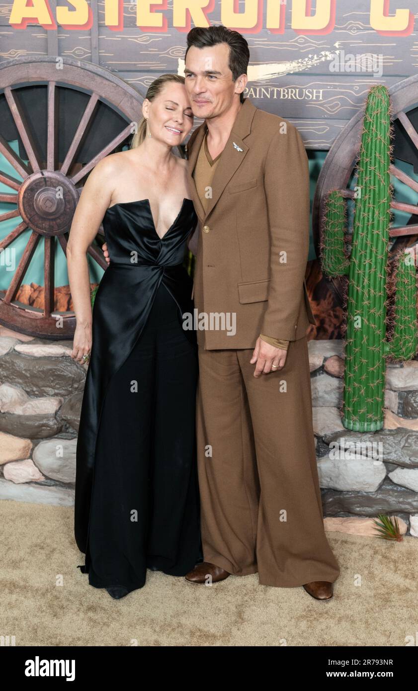 Aimee Mullins und Rupert Friend nehmen am 13. Juni 2023 an der New ...