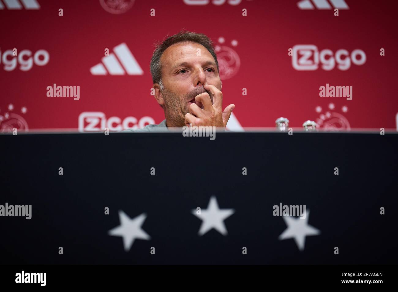 AMSTERDAM - 14. 06. 2023, der neue Cheftrainer Maurice Steijn und ...