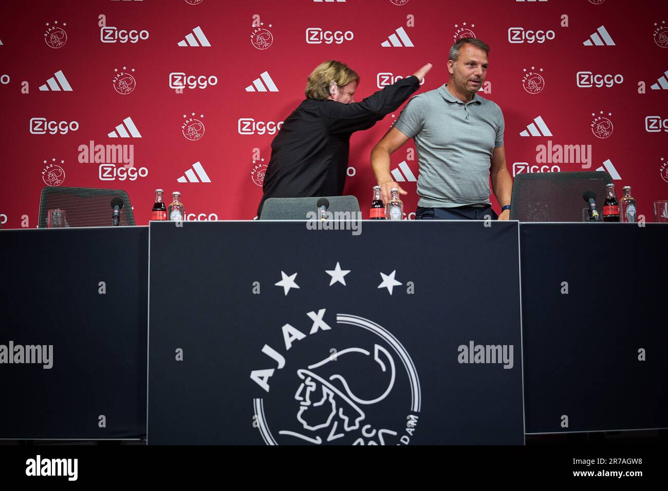 AMSTERDAM - 14. 06. 2023, der neue Cheftrainer Maurice Steijn und ...