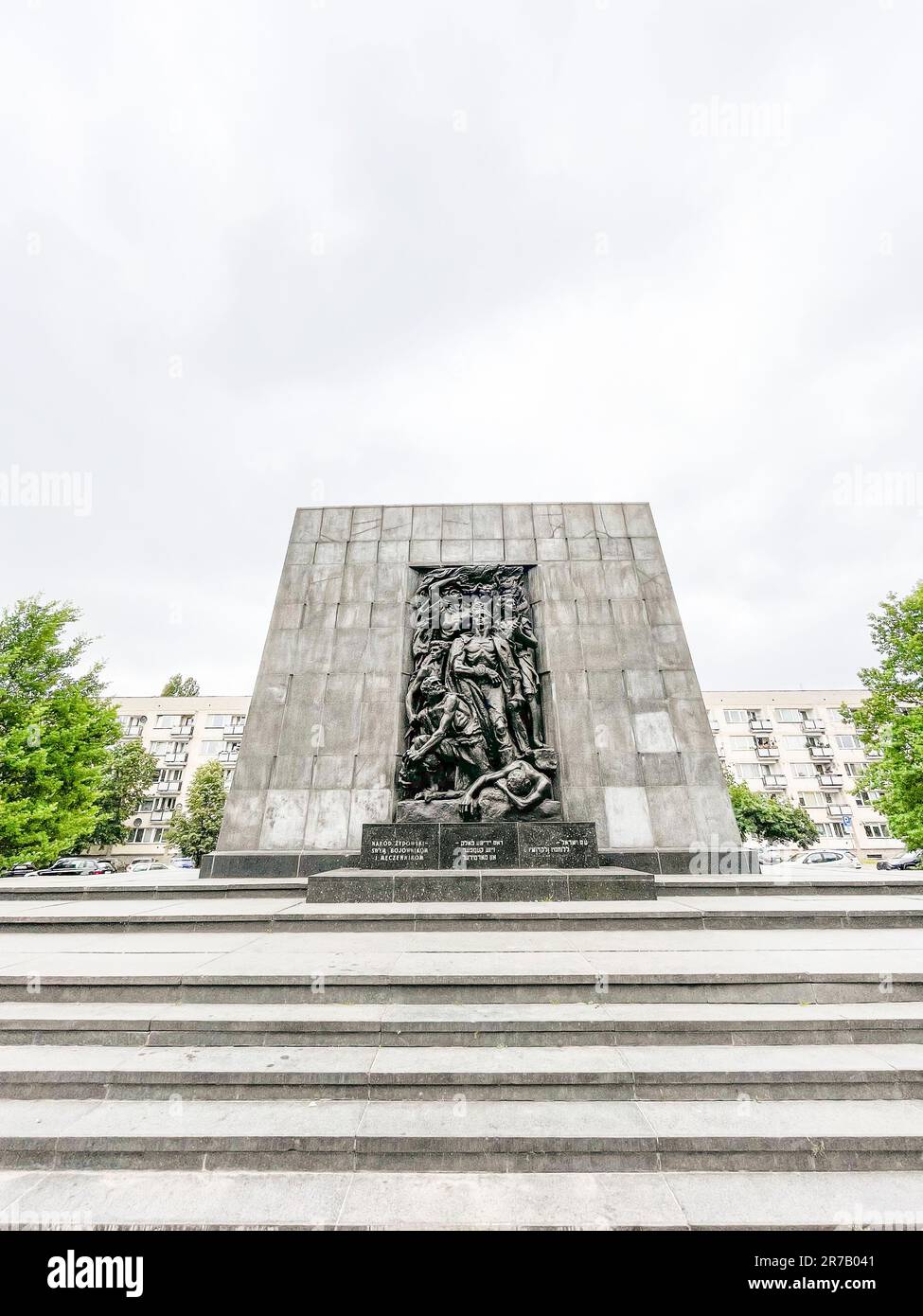 Warschauer ghetto helden denkmal -Fotos und -Bildmaterial in hoher ...