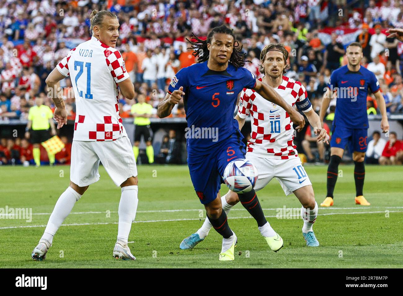 Domagoj vida footballer kroatien -Fotos und -Bildmaterial in hoher ...