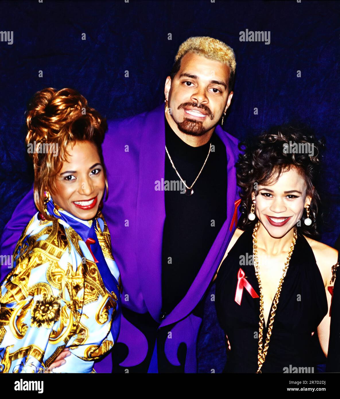 Sängerin Cheral mit Komiker Sindbad und Star Rosie Perez Backstage im ...