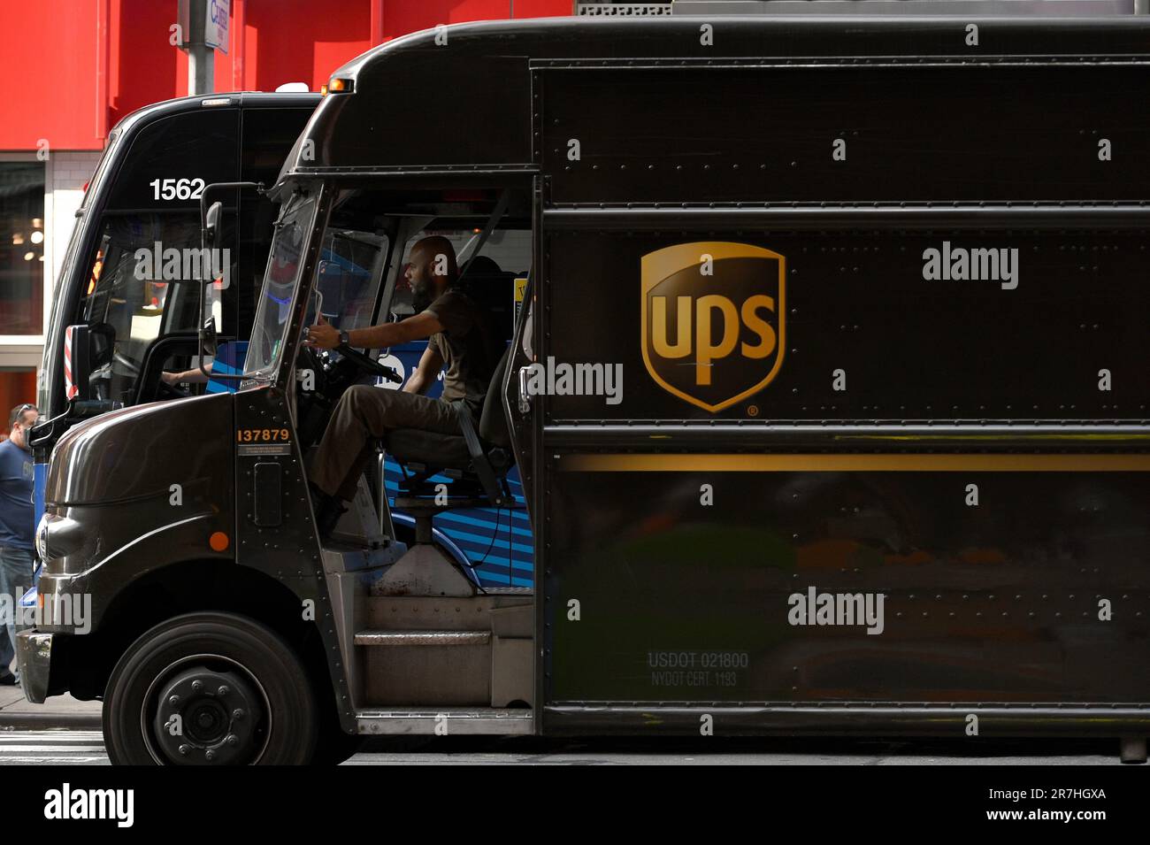 Lkw lieferzeiten -Fotos und -Bildmaterial in hoher Auflösung – Alamy