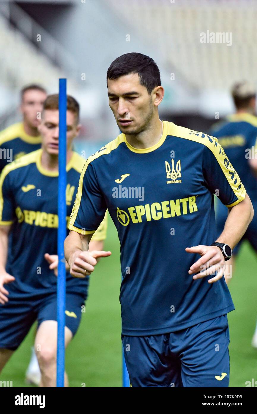 SKOPJE, NORDMAZEDONIEN - 15. JUNI 2023 - der Mittelfeldspieler Taras ...