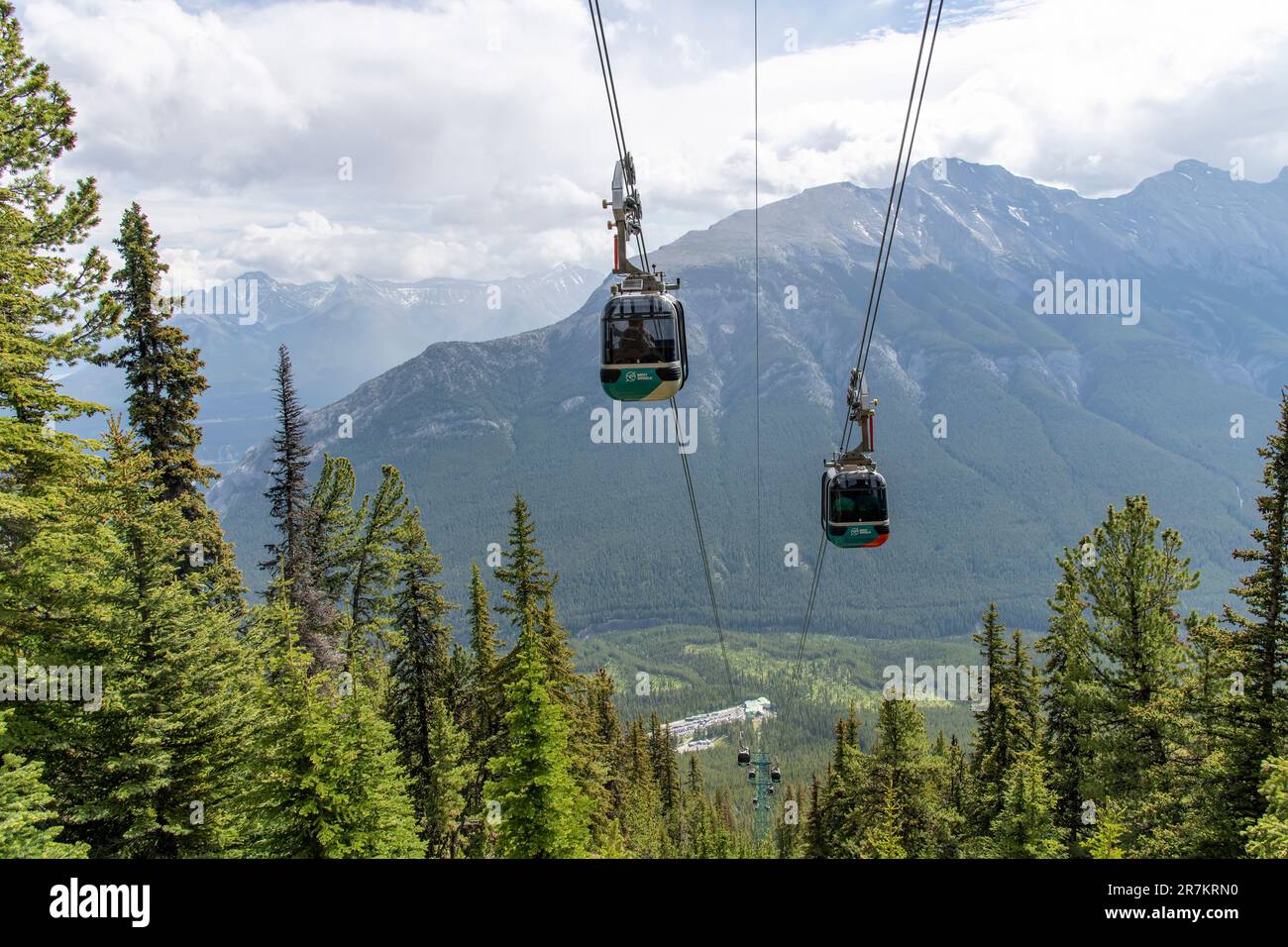 Banff, ab, Kanada – August 2022; Blick aus einem hohen Winkel in das ...