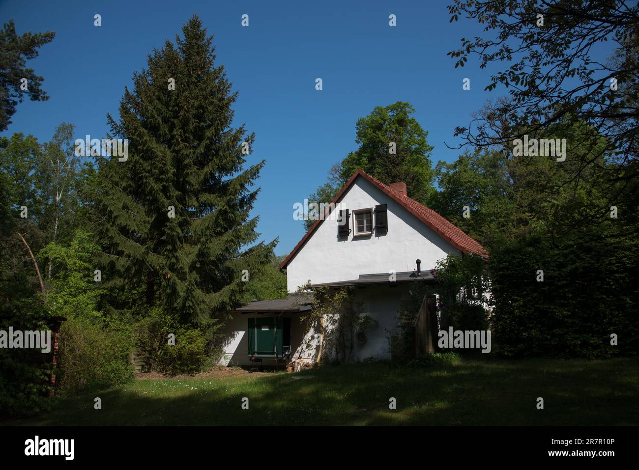 Briesen ist ein kleines Dorf mit sehr wenigen Einwohnern im Bezirk ...