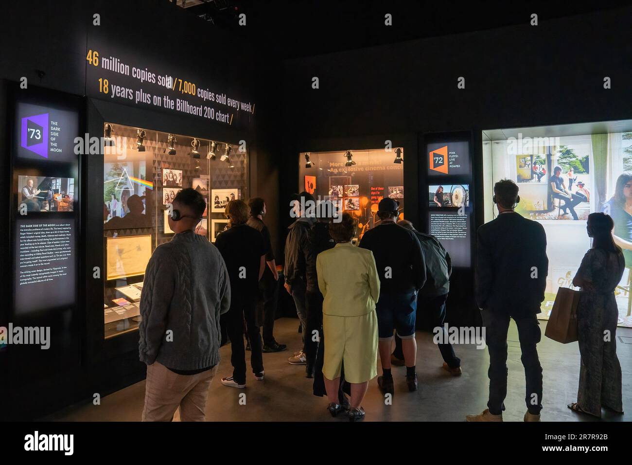 Toronto, Kanada. 15. Juni 2023. Besucher besuchen die Ausstellung „Pink Floyd - Ihre sterblichen ...