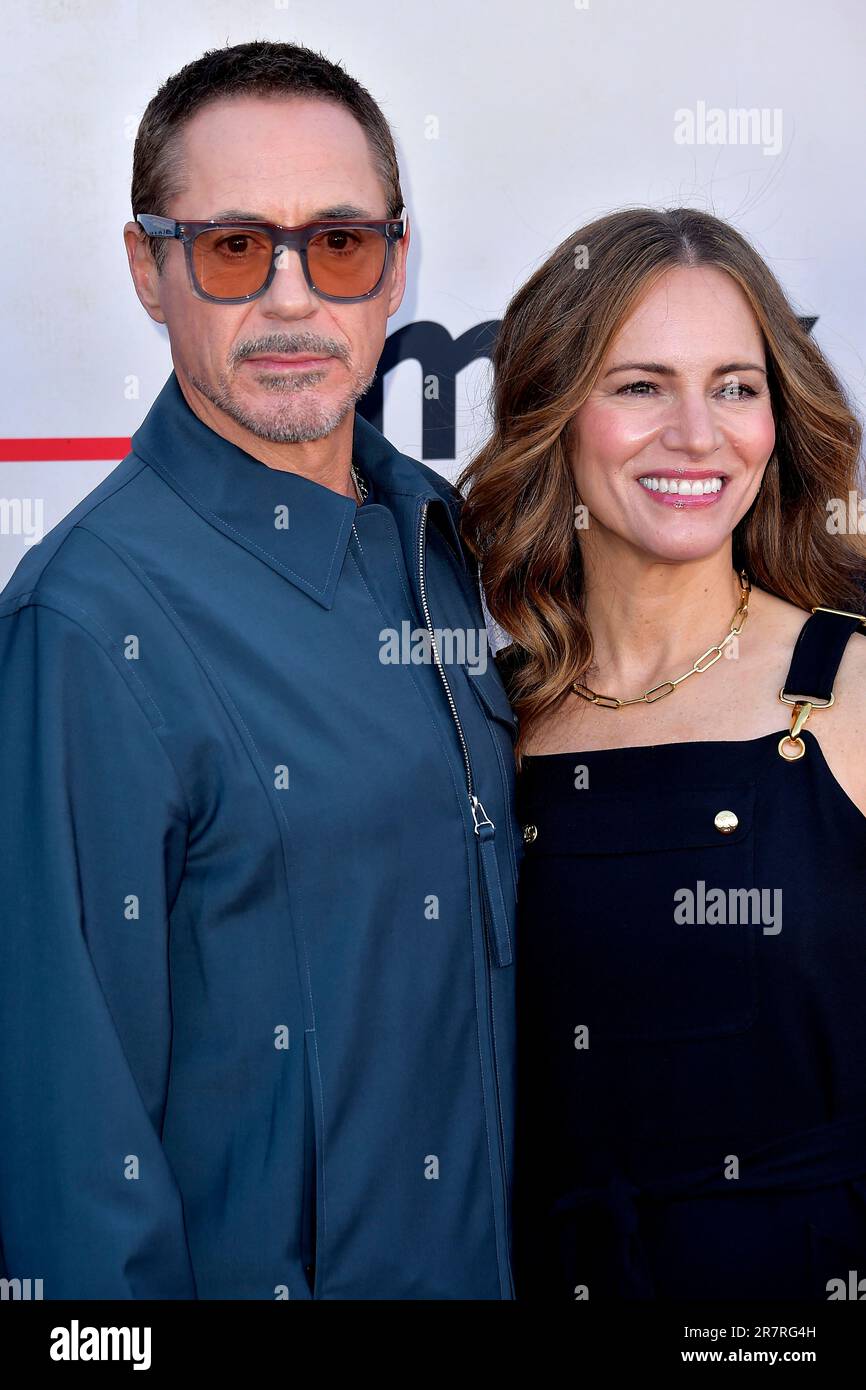 Robert Downey Jr. mit Ehefrau Susan Downey bei der Premiere der MAX ...