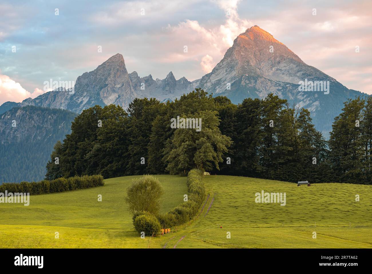 Der Watzmann ist das zentrale Massiv der Berchtesgaden-Alpen. Er hat ...
