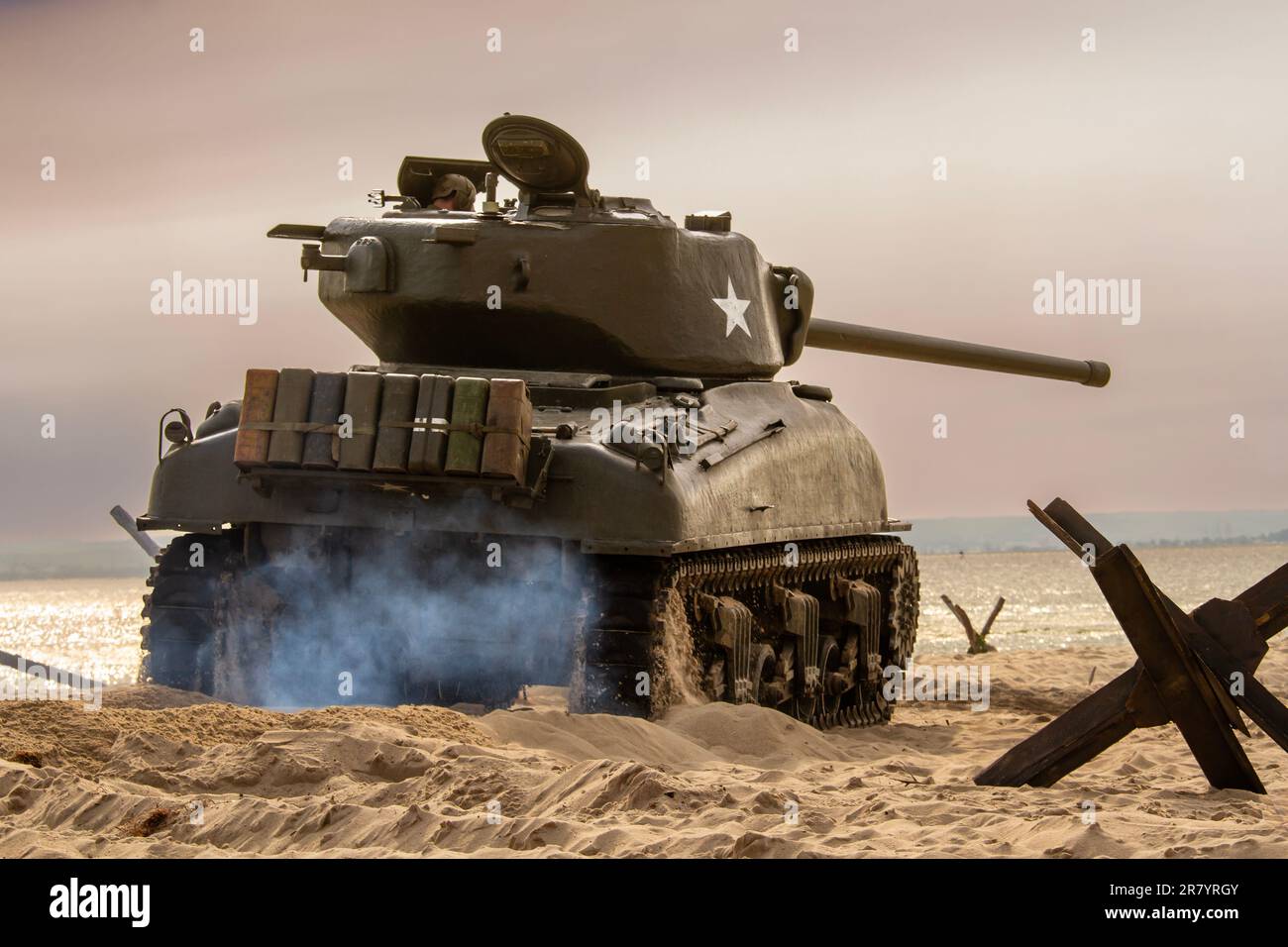 Sherman tank us army in -Fotos und -Bildmaterial in hoher Auflösung – Alamy
