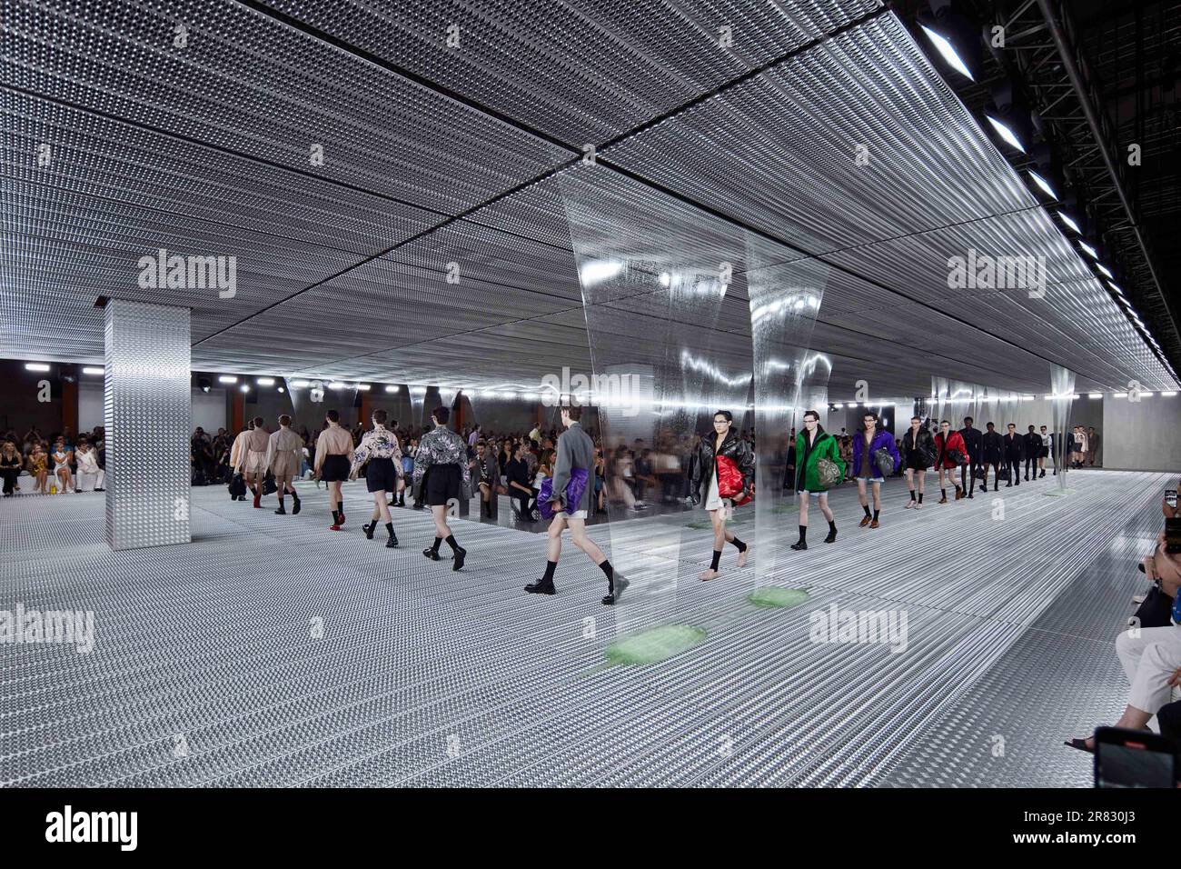 (230619) -- MAILAND, 19. Juni 2023 (Xinhua) -- Modelle präsentieren ...