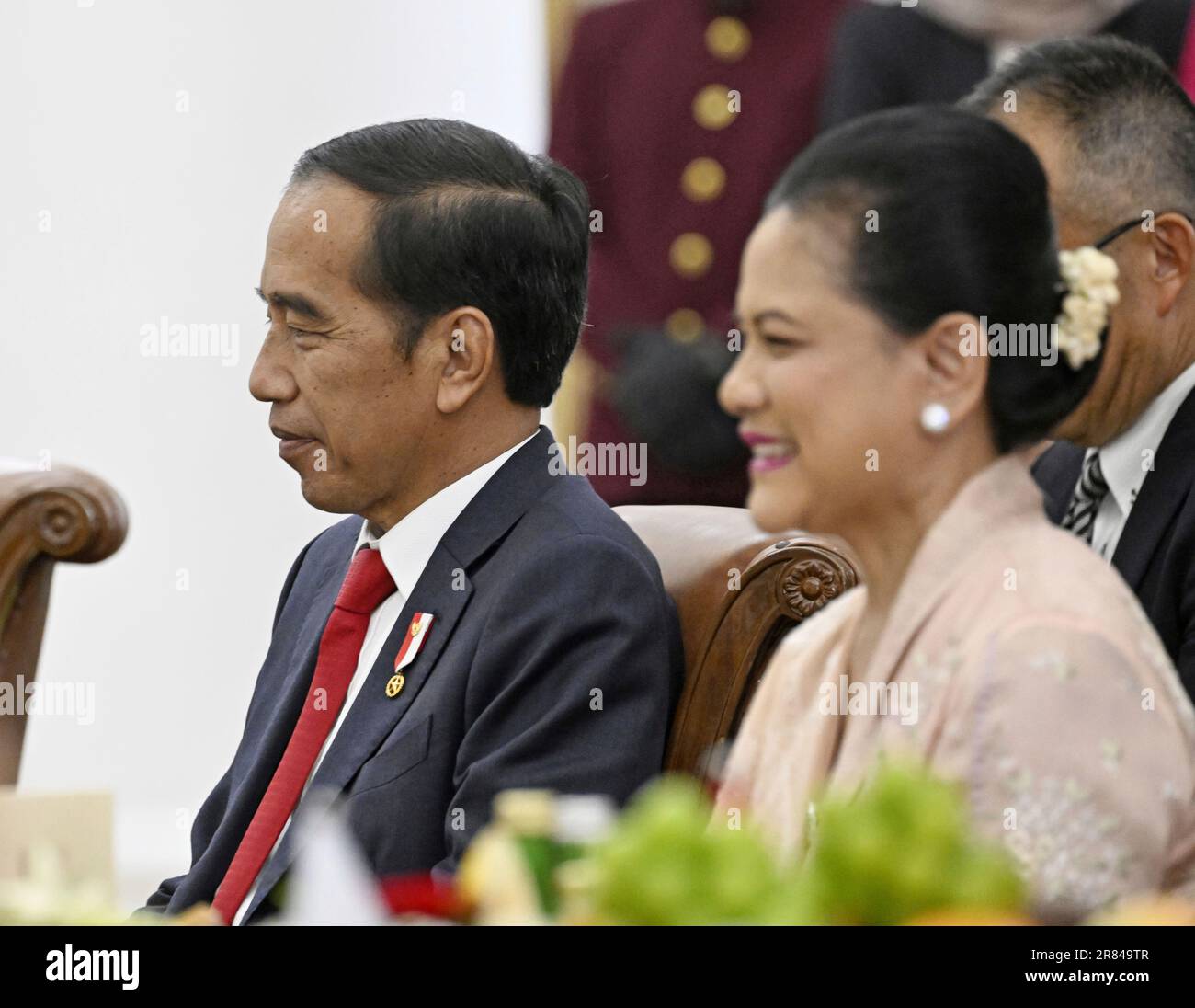 Indonesian President Joko Widodo and his wife Iriana hold a luncheon to ...