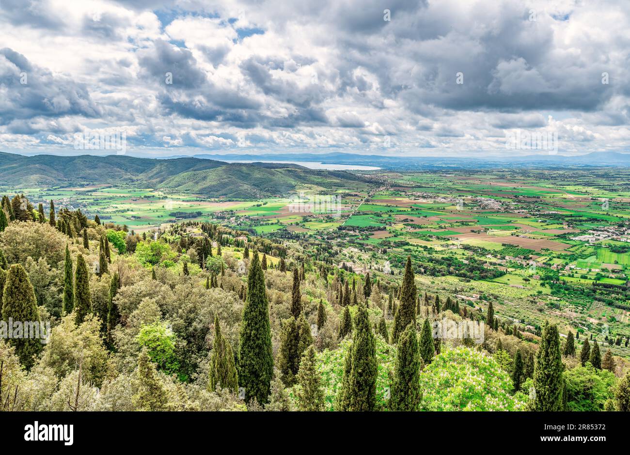 Blick über das Val di Chiana von der Stadt Cortona, Toskana, Italien ...
