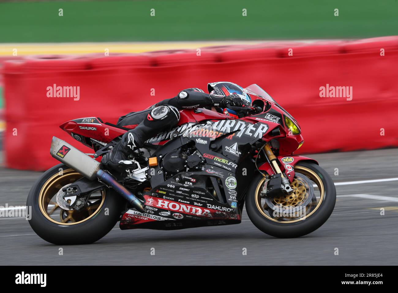 24 stunden spa ewc motos -Fotos und -Bildmaterial in hoher Auflösung ...