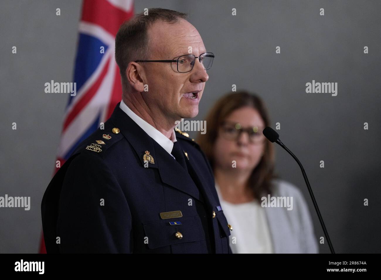 Winnipeg, Kanada. 19. Juni 2023. RCMP SUPP. Rob Lasson spricht über den ...