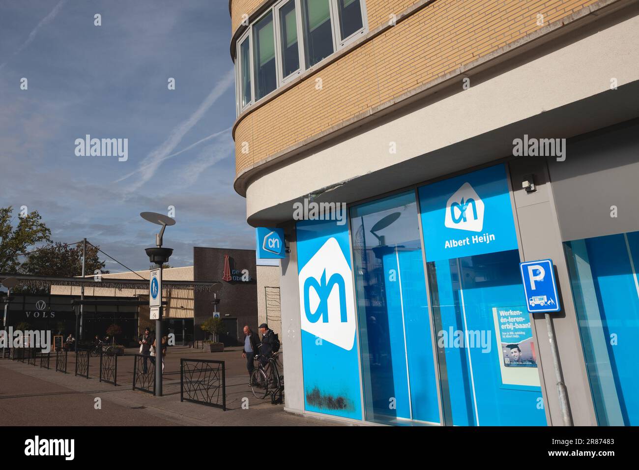 Bild eines Schildes mit dem Logo von Albert Heijn auf dem Hauptmarkt ...