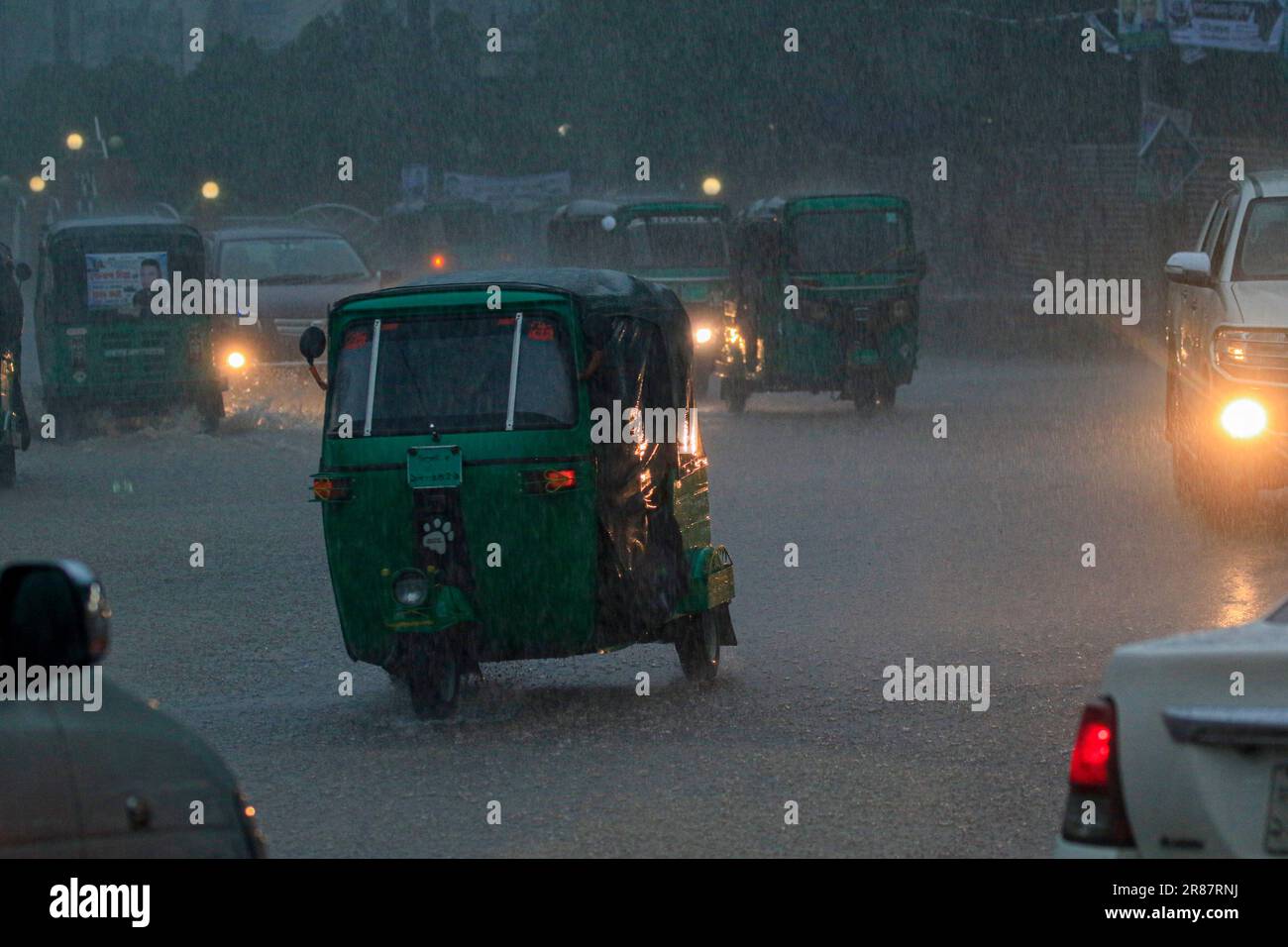 In Sylhet hat es in den letzten 3-4 Tagen ununterbrochen geregnet, und ...