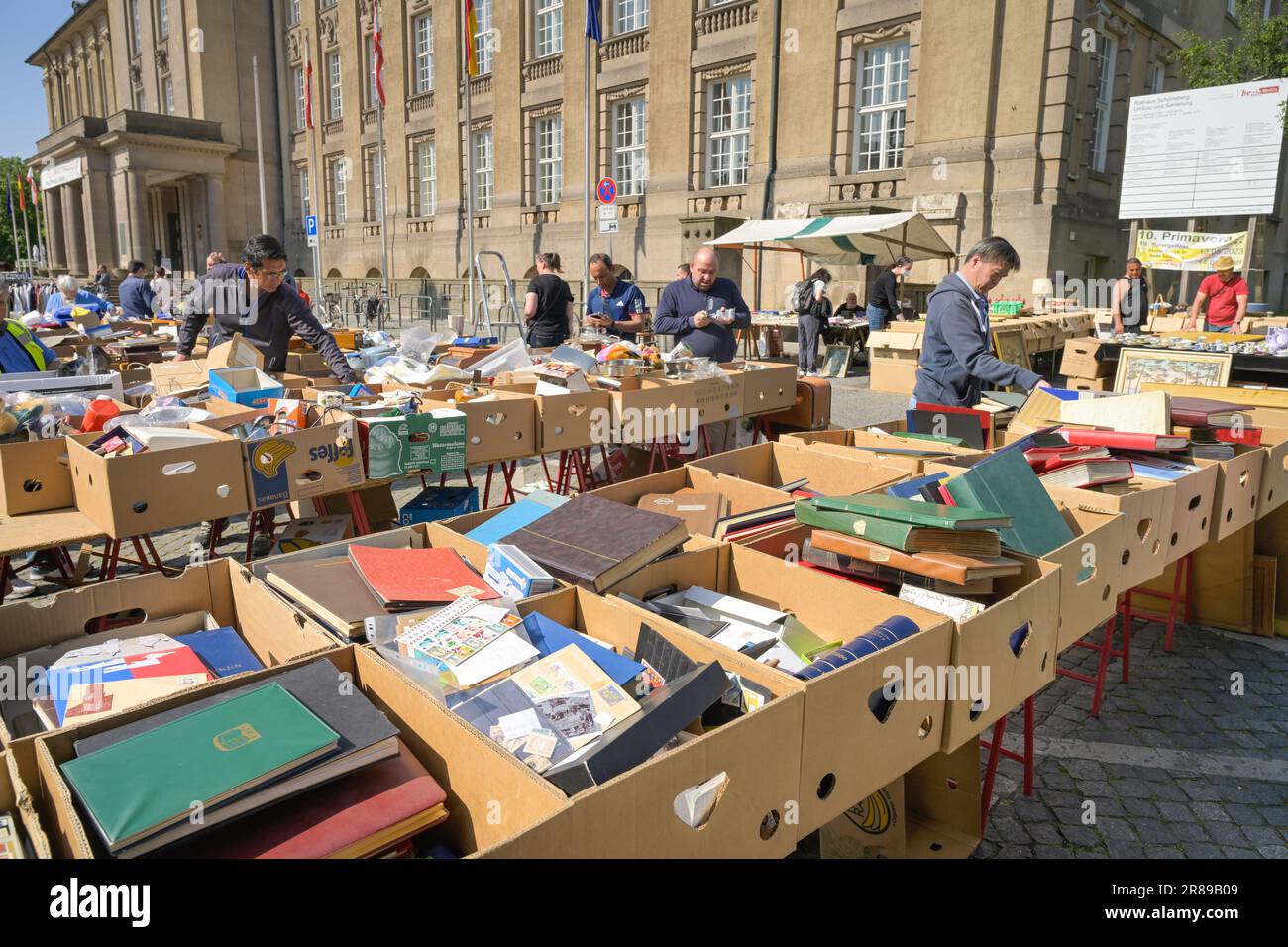 Elegantes Berlin Mobel Flohmarkt Bild