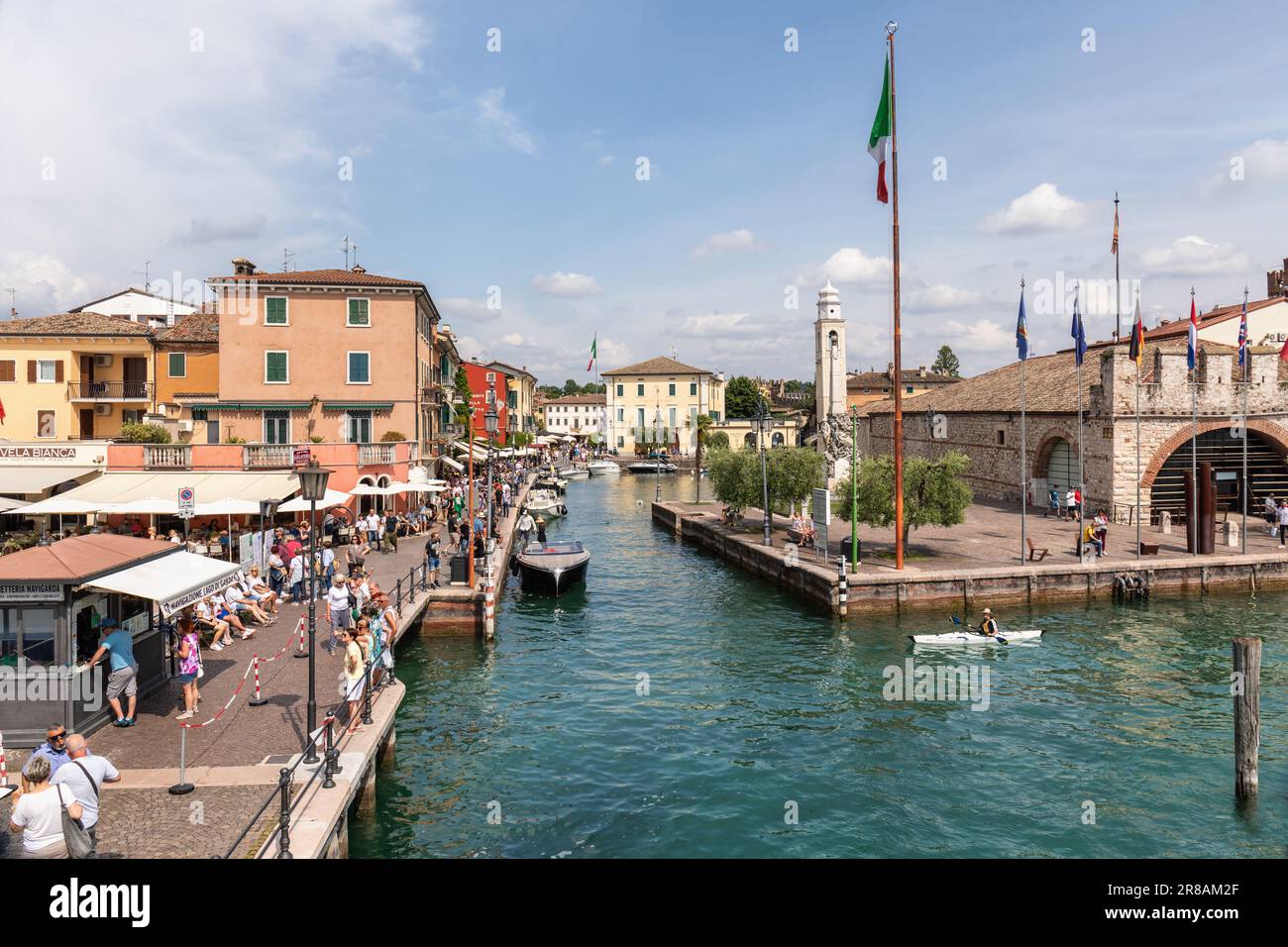 Historisches zentrum von lazise -Fotos und -Bildmaterial in hoher ...