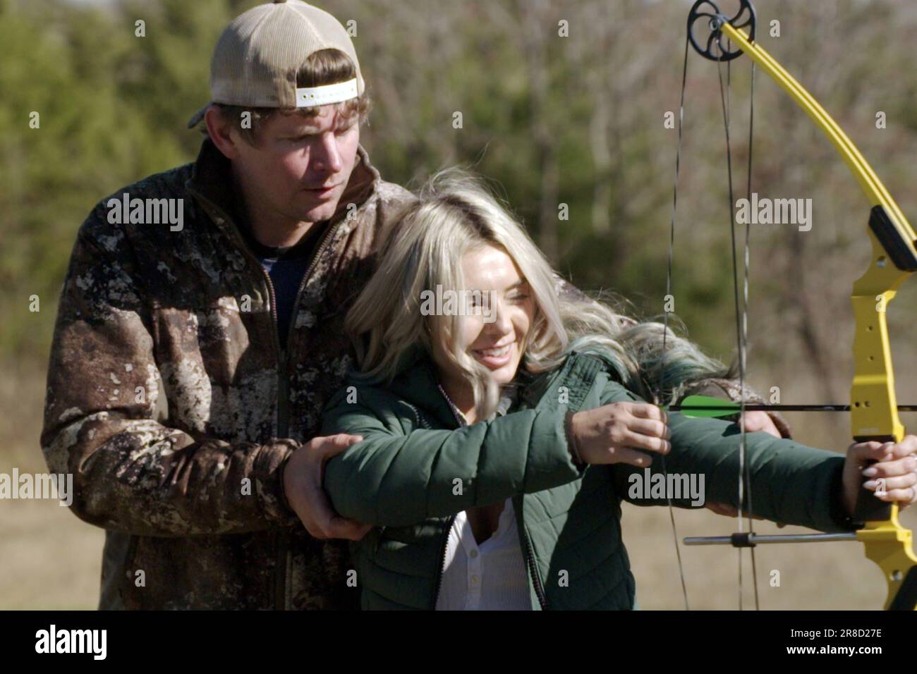 FARMER WILL Eine FRAU, von links: 'Farmer' Landon Heaton, Ashley Rader ...