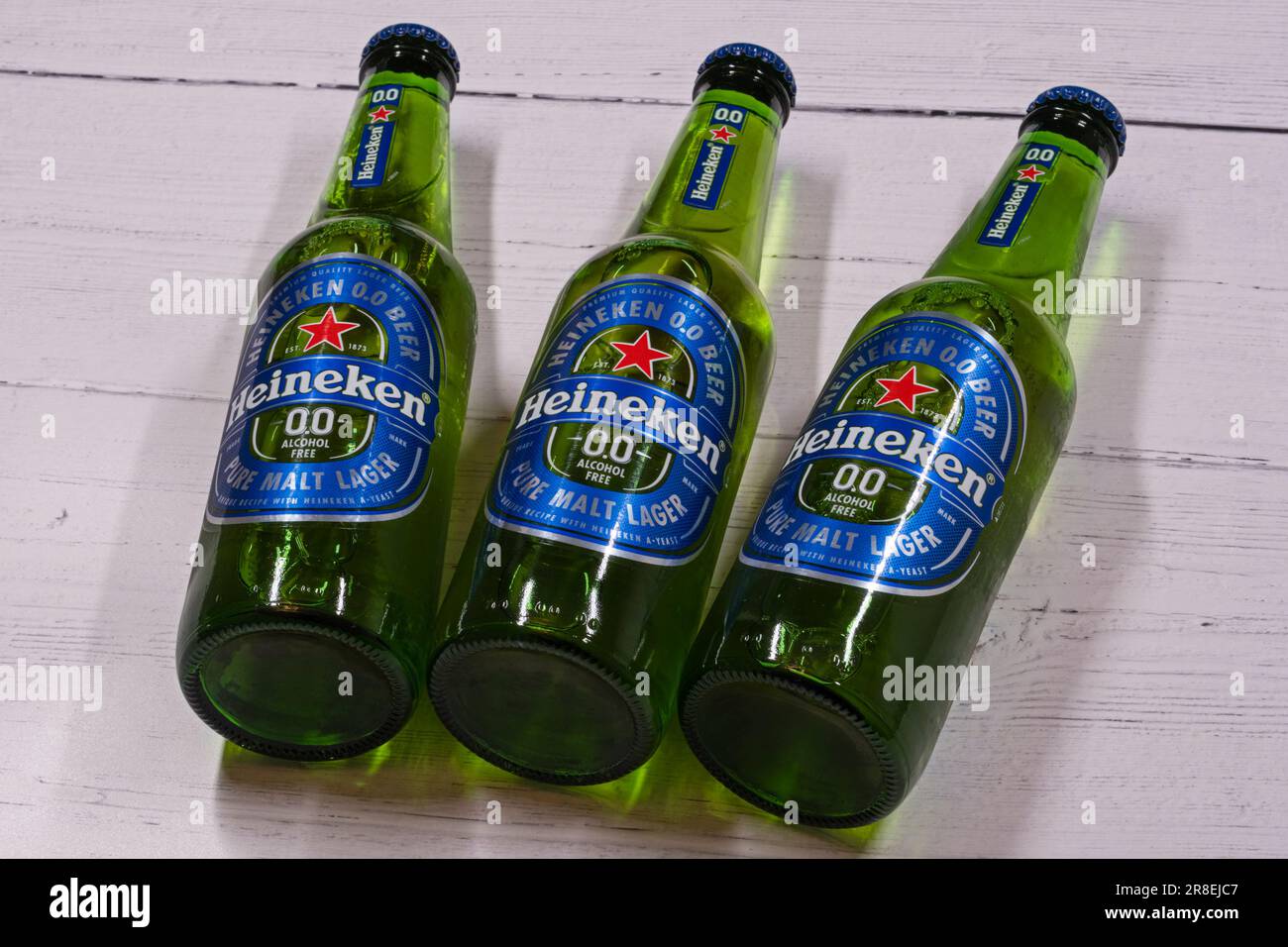 Heineken glasflaschen -Fotos und -Bildmaterial in hoher Auflösung – Alamy