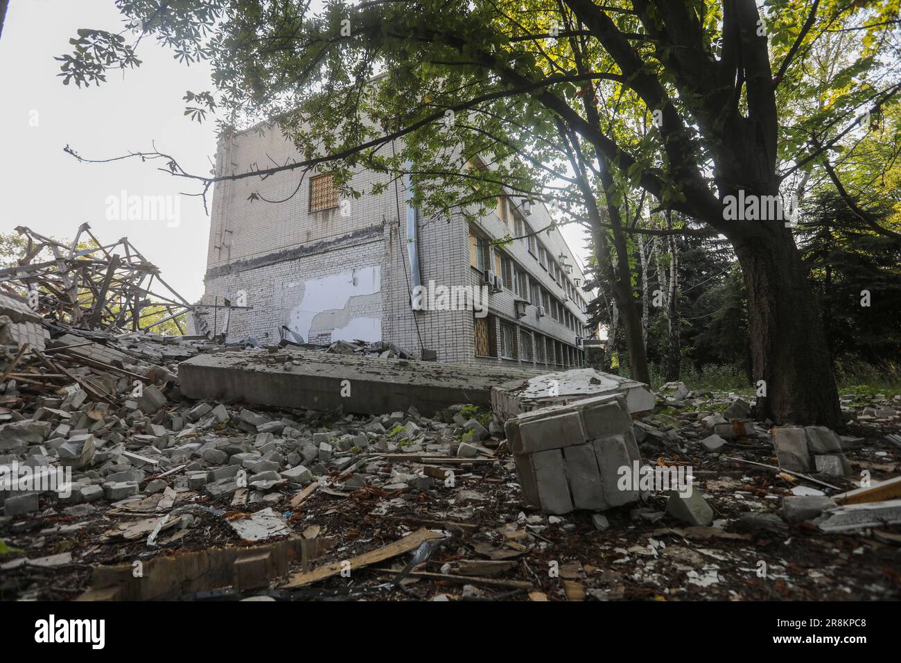 KRAMATORSK, UKRAINE - 21. JUNI 2023 - Schäden, die durch den ...