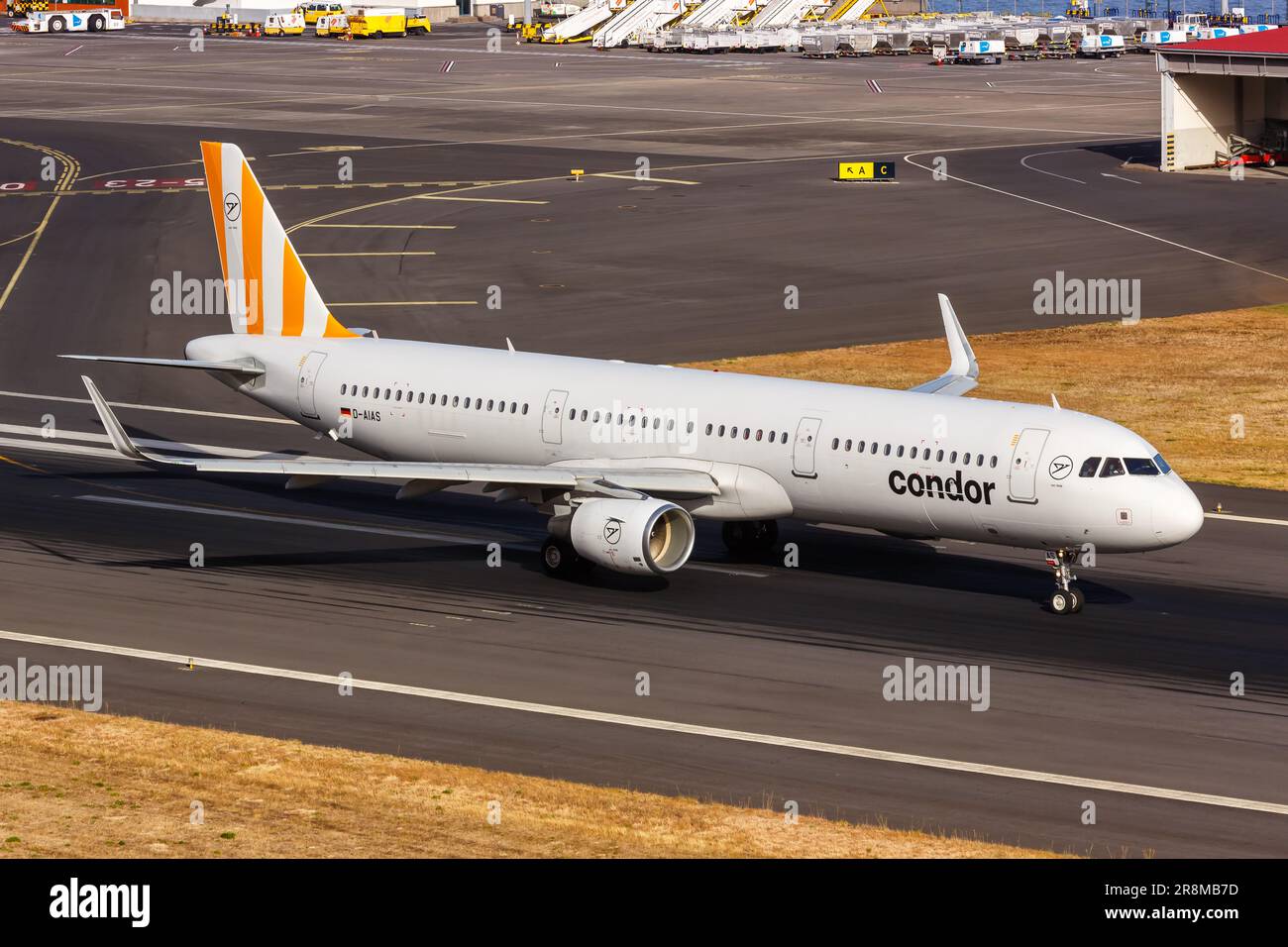 Madeira, Portugal - 12. September 2022: Flugzeug Condor Airbus A321 am ...