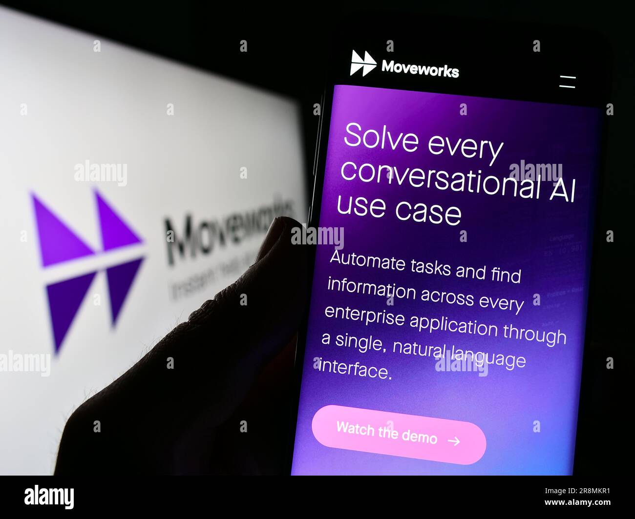 Moveworks logo -Fotos und -Bildmaterial in hoher Auflösung – Alamy
