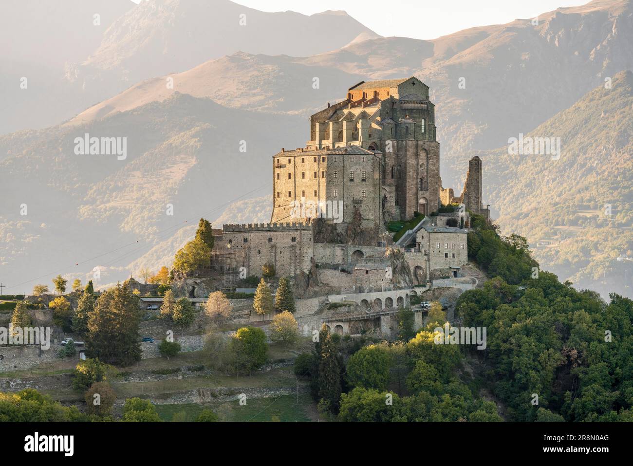 Die sacra von san michele -Fotos und -Bildmaterial in hoher Auflösung ...