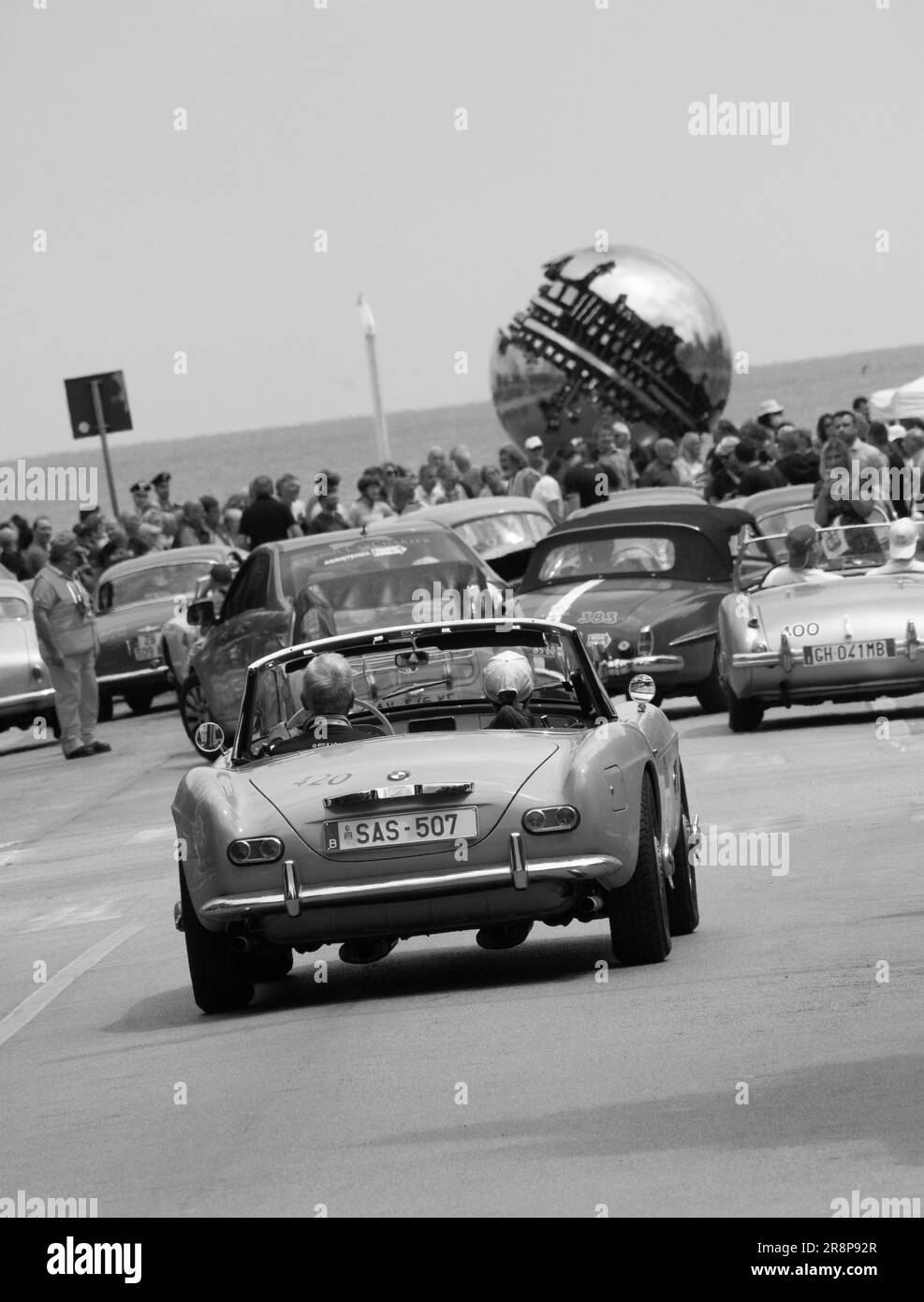 Pesaro , ITALIEN - 14. juni - 2023 : B.M.W. 507 1957 auf einem alten ...