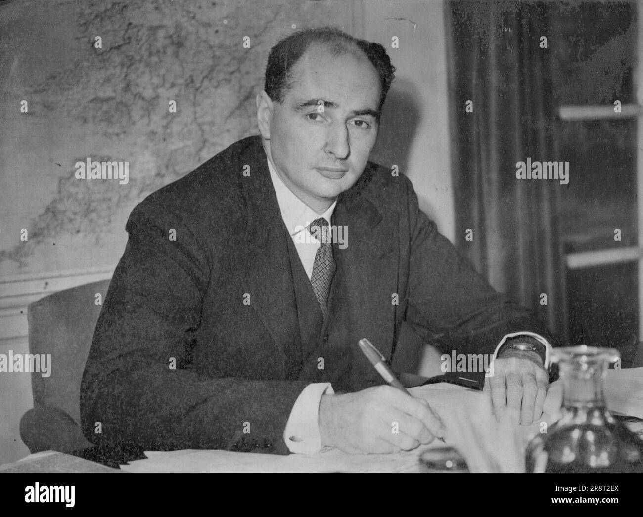 Herr john strachey -Fotos und -Bildmaterial in hoher Auflösung – Alamy