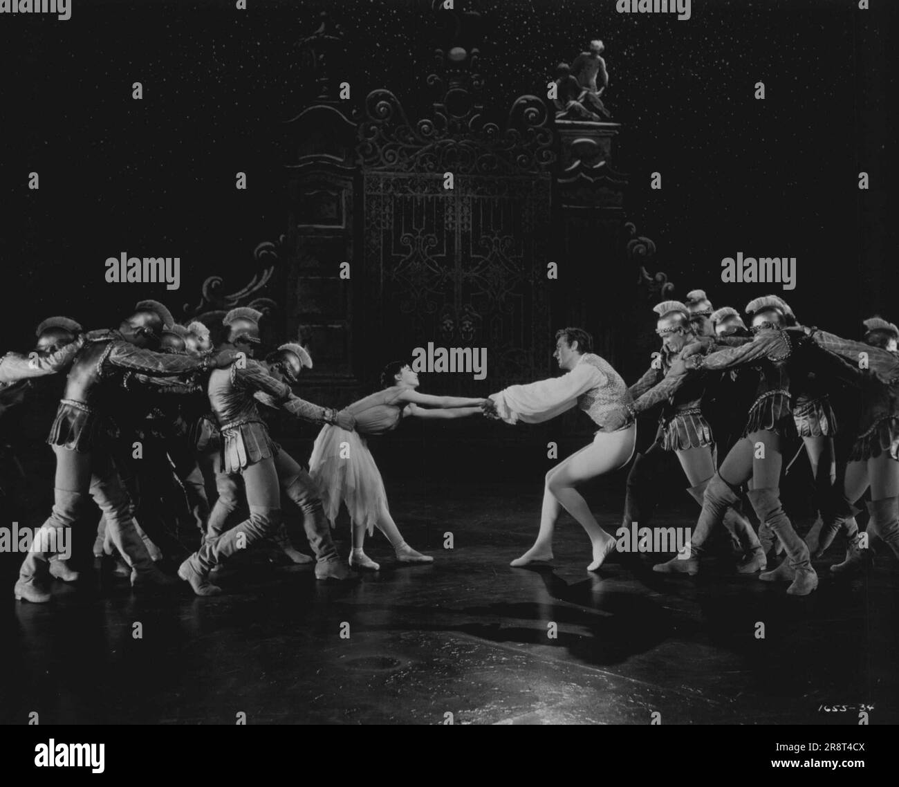 Leslie claire margaret caron -Fotos und -Bildmaterial in hoher ...