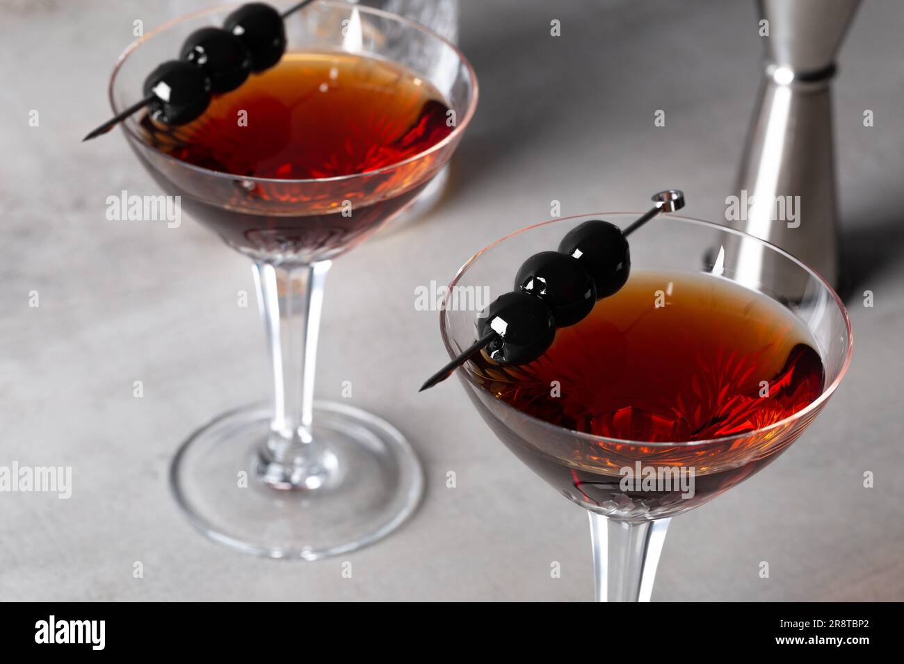 Manhattan Cocktail Bourbon oder Roggen Whiskey, süßer Wermut und Bitter ...