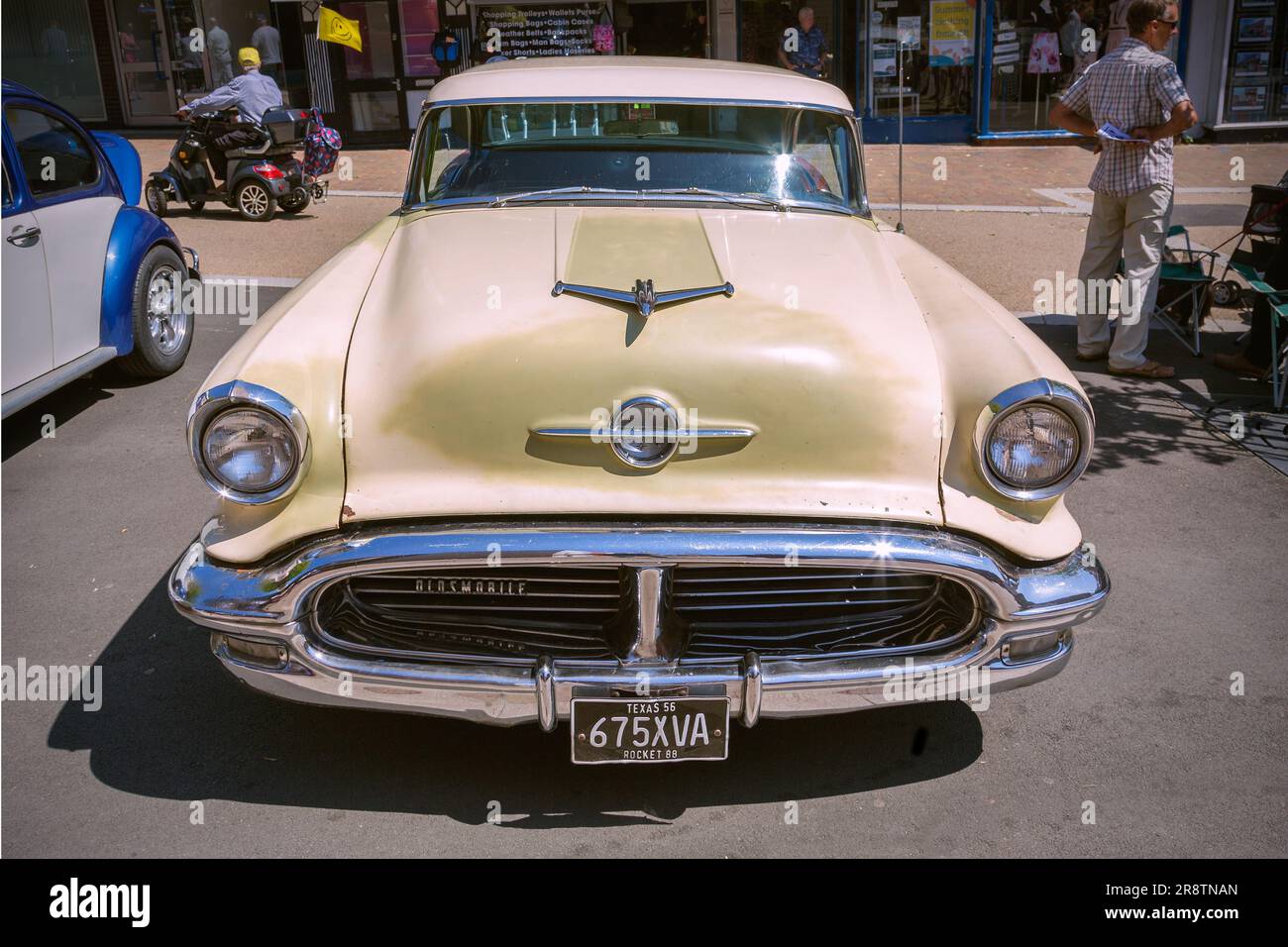 Vintage amerikanische autos der 1950er jahre -Fotos und -Bildmaterial in hoher Auflösung – Alamy