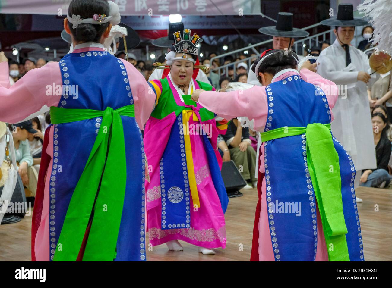 Asiatisches ritual -Fotos und -Bildmaterial in hoher Auflösung – Alamy