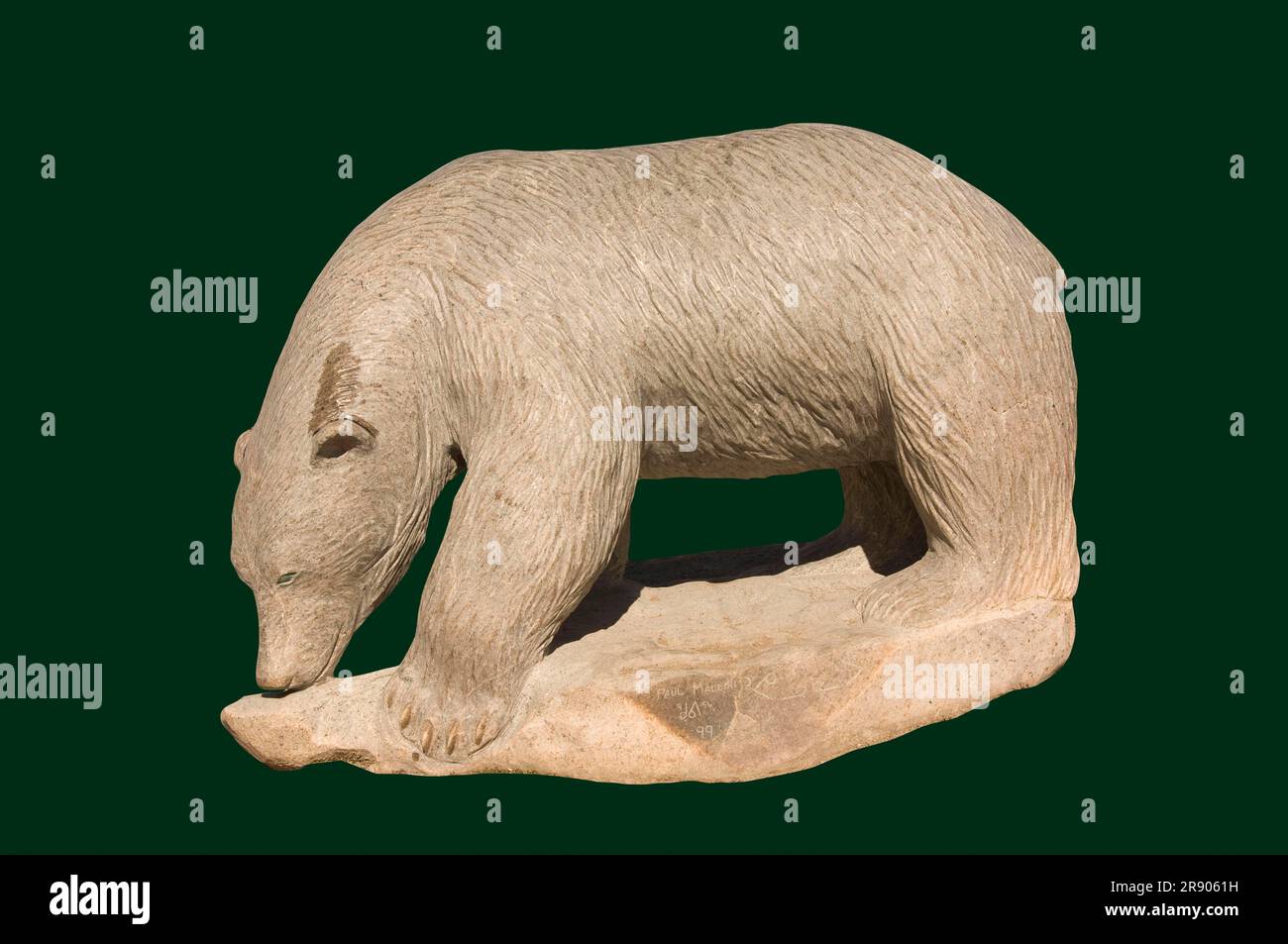 Polar bear sculpture inuit -Fotos und -Bildmaterial in hoher Auflösung – Alamy