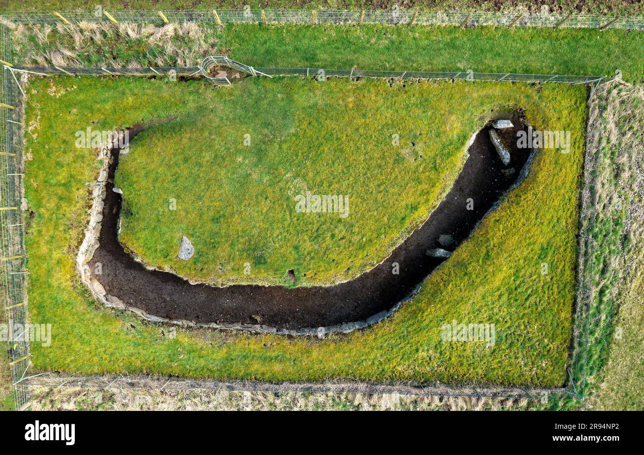 Unterirdisches Erdhaus, das vor c2500 Jahren von einer Bauernsiedlung ...