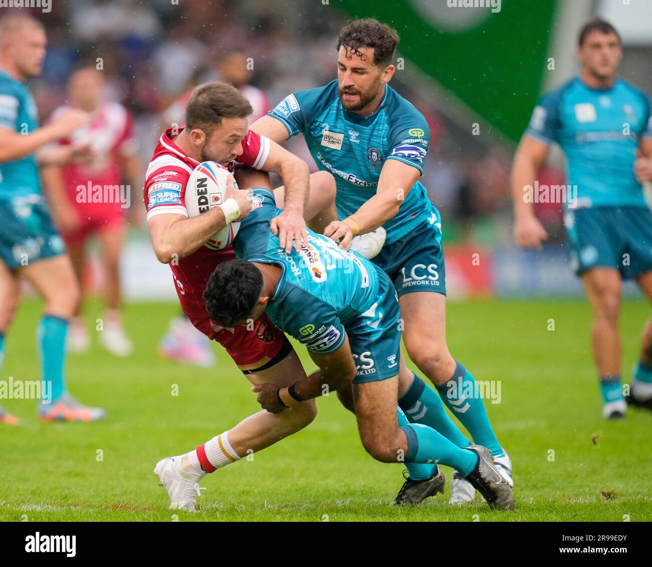 Bevan French #2 of Wigan Warriors und Toby King #3 of Wigan Warriors ...