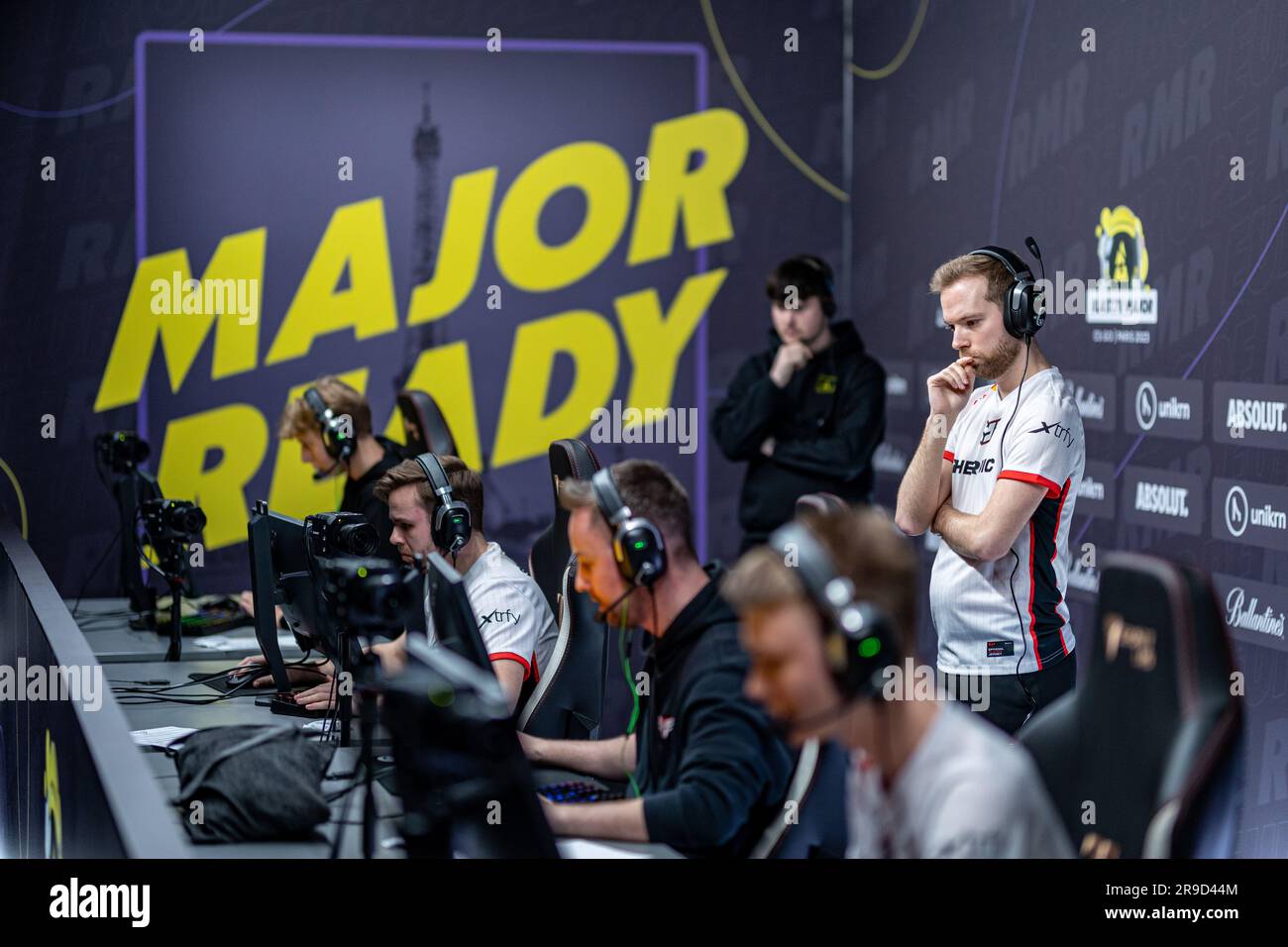 Die Spieler, vom Team Heldenmut. Ich versuche, ihren Platz beim letzten Csgo-Major in Paris zu ...