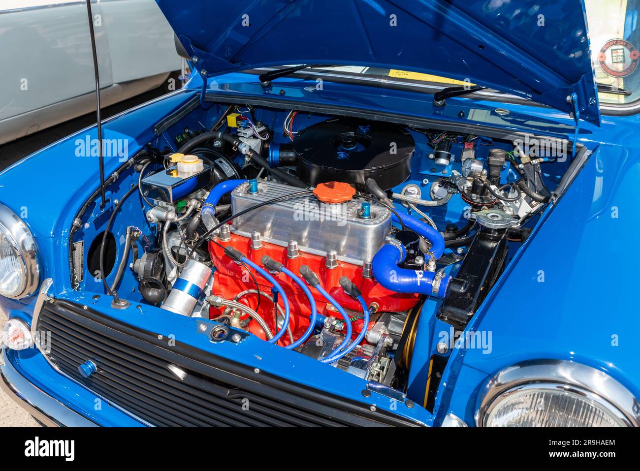 Rover mini engine -Fotos und -Bildmaterial in hoher Auflösung – Alamy