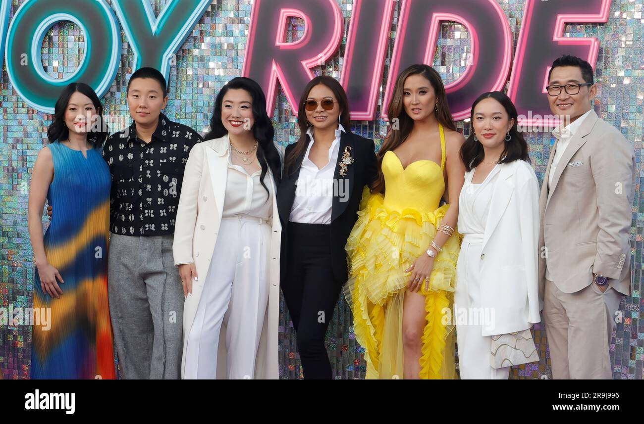 Los Angeles, Ca. 26. Juni 2023. Cherry Chevapravatdumrong, Sabrina Wu, Sherry Cola, Adele Lim ...