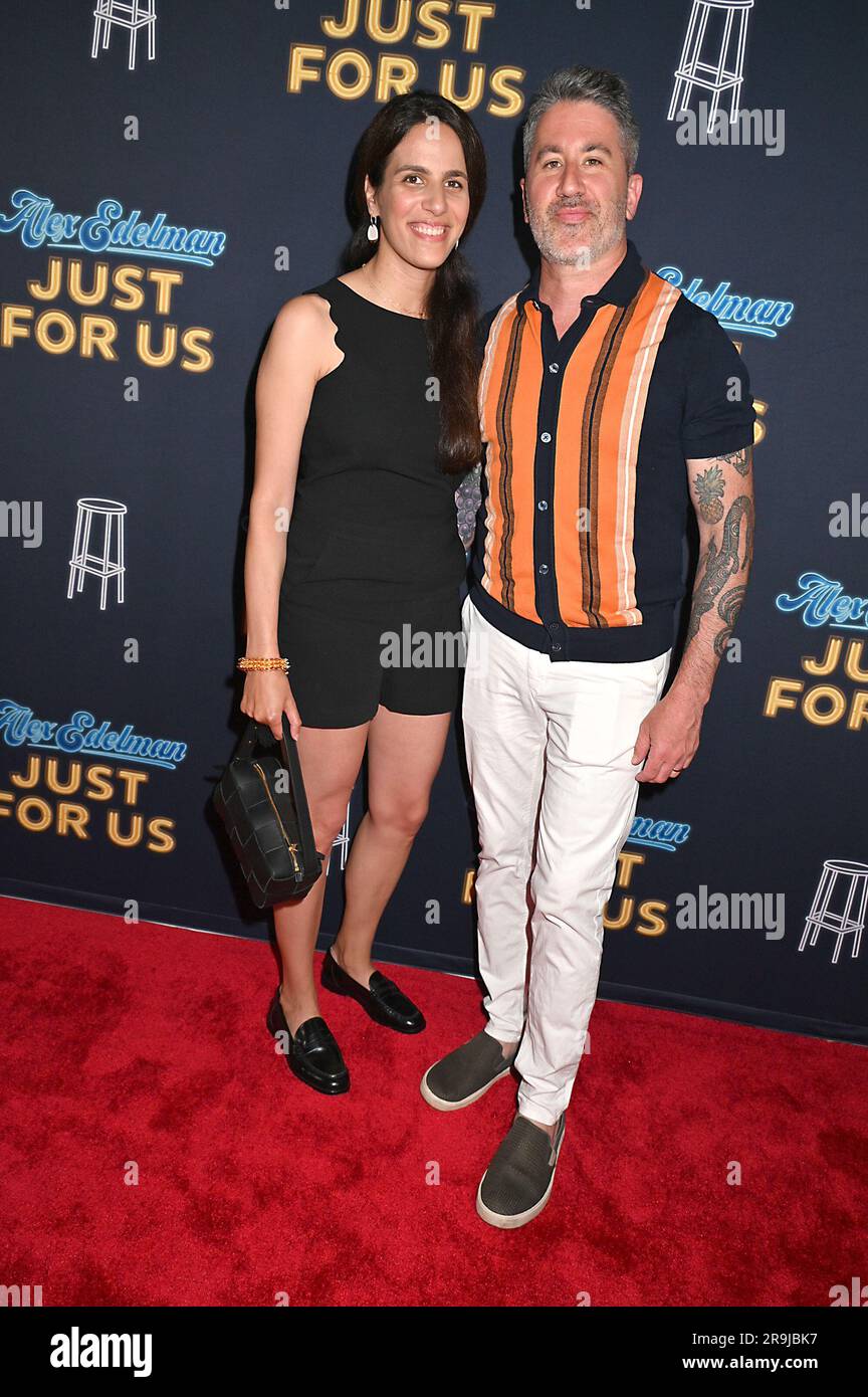 Besucht die Alex Edelman'Just for US' Broadway Opening Night im Hudson ...