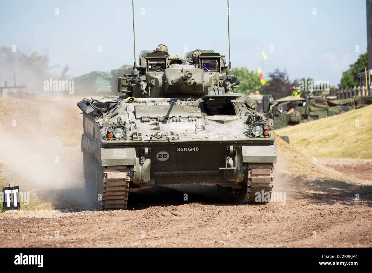 Infantry carrier vehicle -Fotos und -Bildmaterial in hoher Auflösung ...