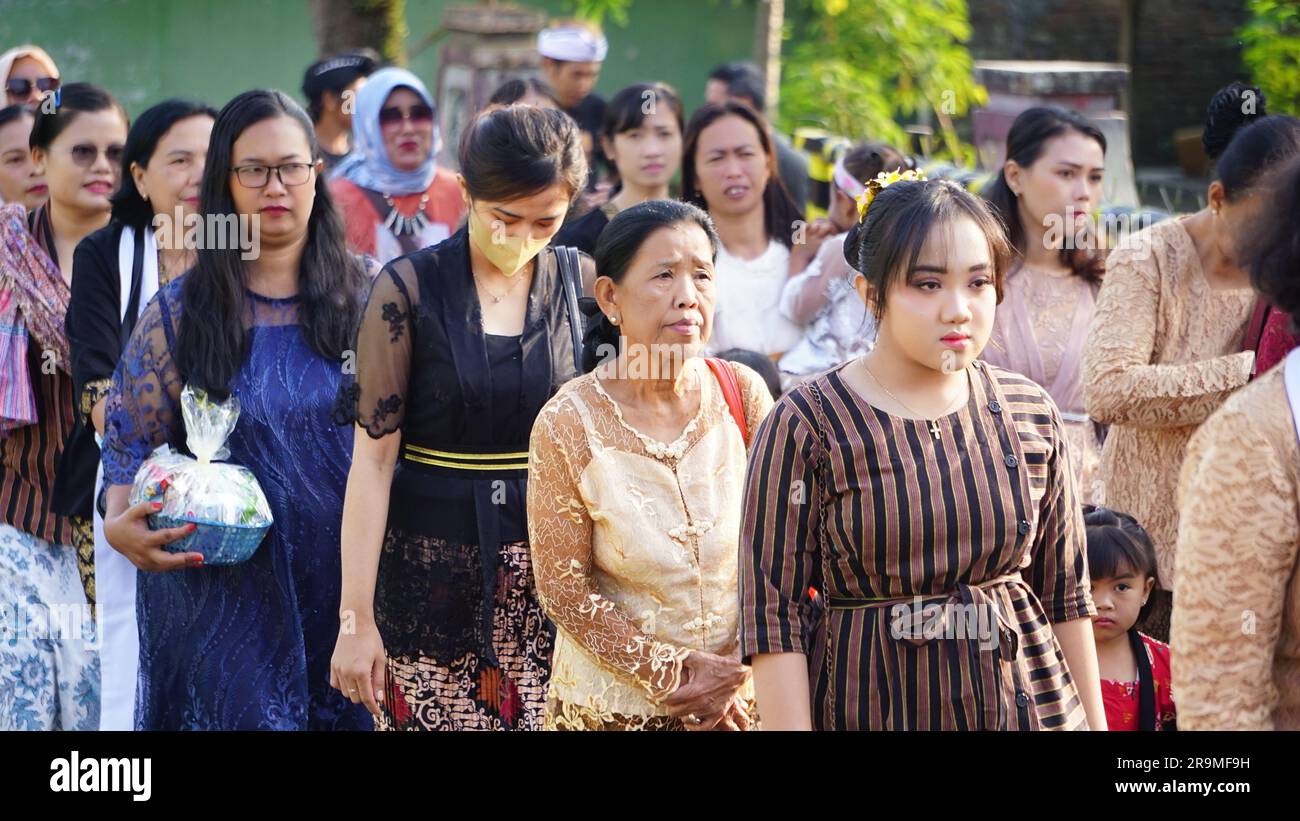 Das Unduh-unduh-Festival ist ein Dankeschön an Gott für die Ernte, und ...